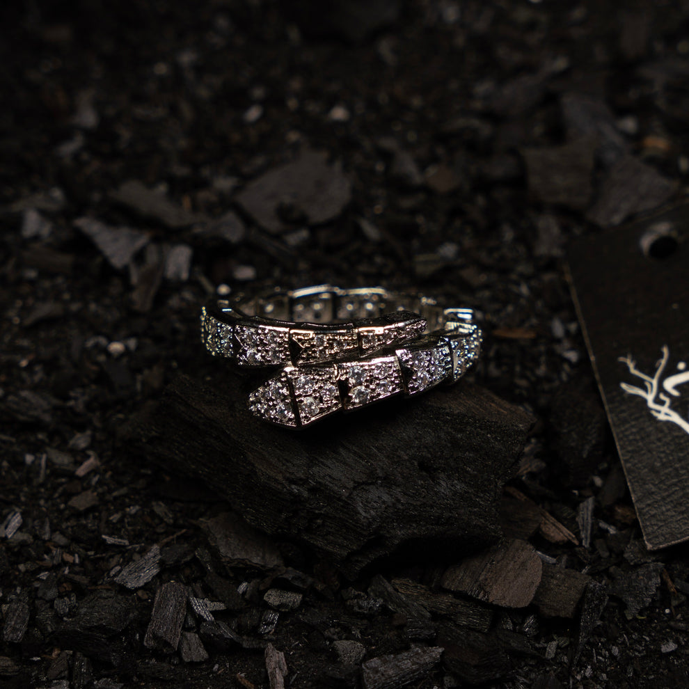 SERPENTI VIPER RING – Shaakh